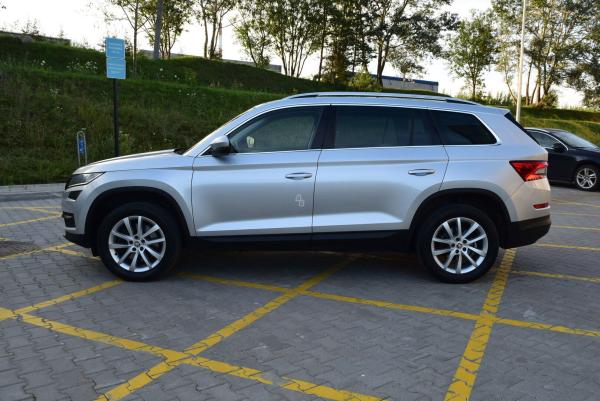Pelēks Skoda Kodiaq 2020 Viļņa, ar dzinēja tilpumu 2.00 L un nobraukumu 293 tūkst. km par 17700 €, foto 4 vietnē AUTOMOTO.COM.LV