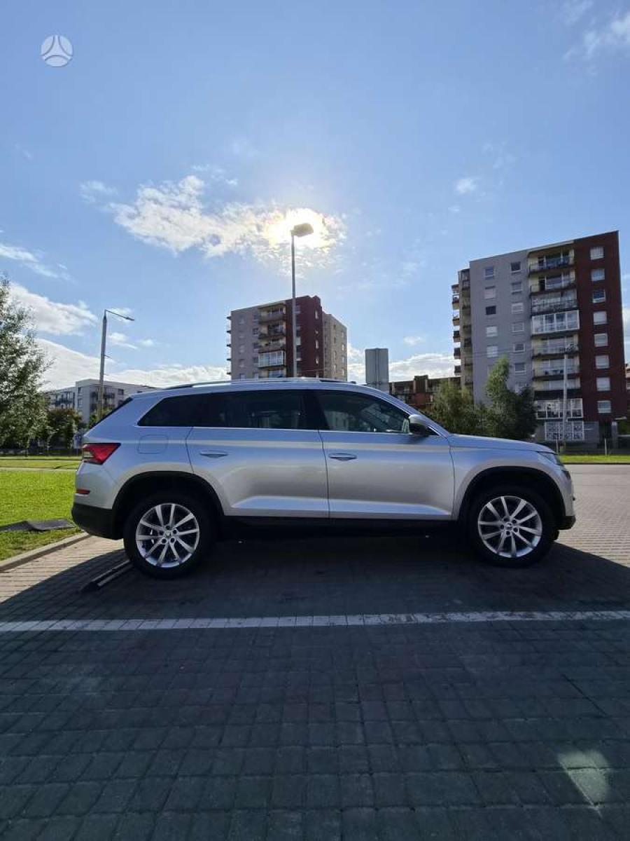Серый Шкода Kodiaq 2020 в Вильнюс, объемом двигателя 1.97 л и пробегом 92 тыс. км за 23900 €, фото 4 на AUTOMOTO.COM.LV