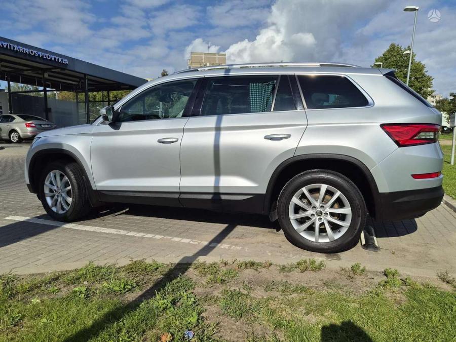 Серый Шкода Kodiaq 2020 в Вильнюс, объемом двигателя 1.97 л и пробегом 92 тыс. км за 23900 €, фото 5 на AUTOMOTO.COM.LV