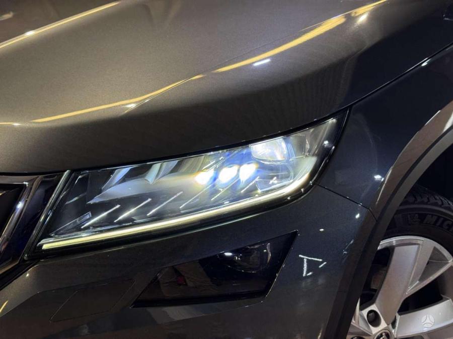 Grey Skoda Kodiaq 2020 in Vilnius, with an engine capacity of 2.00 L and mileage of 171 thousand km for 19850 €, photo 4 on AUTOMOTO.COM.LV