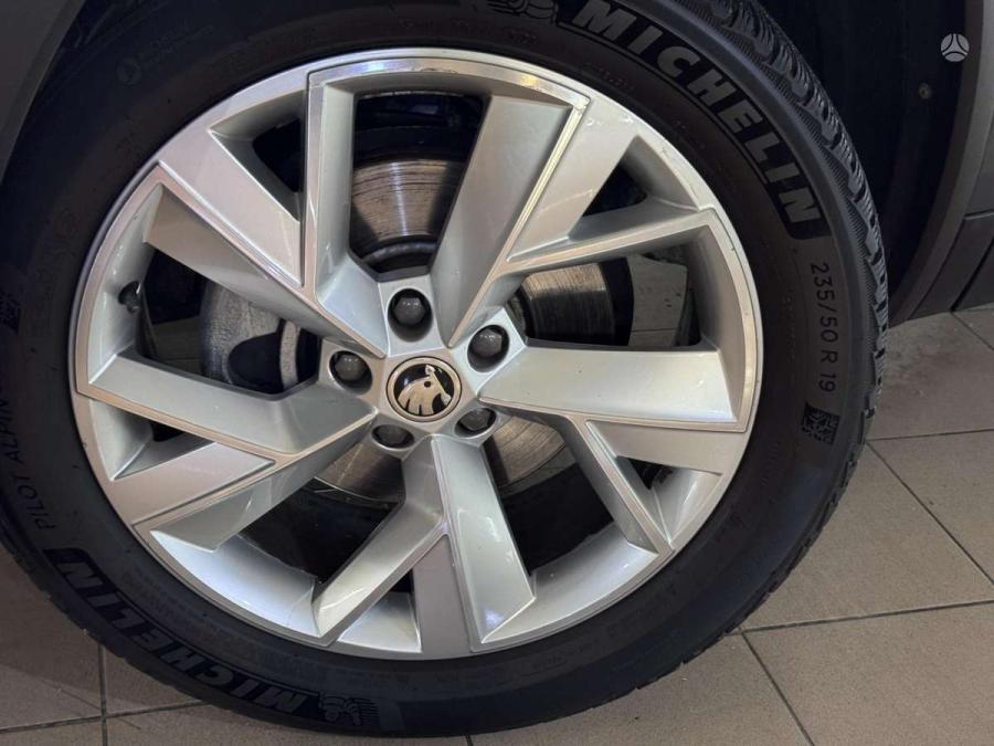 Grey Skoda Kodiaq 2020 in Vilnius, with an engine capacity of 2.00 L and mileage of 171 thousand km for 19850 €, photo 5 on AUTOMOTO.COM.LV