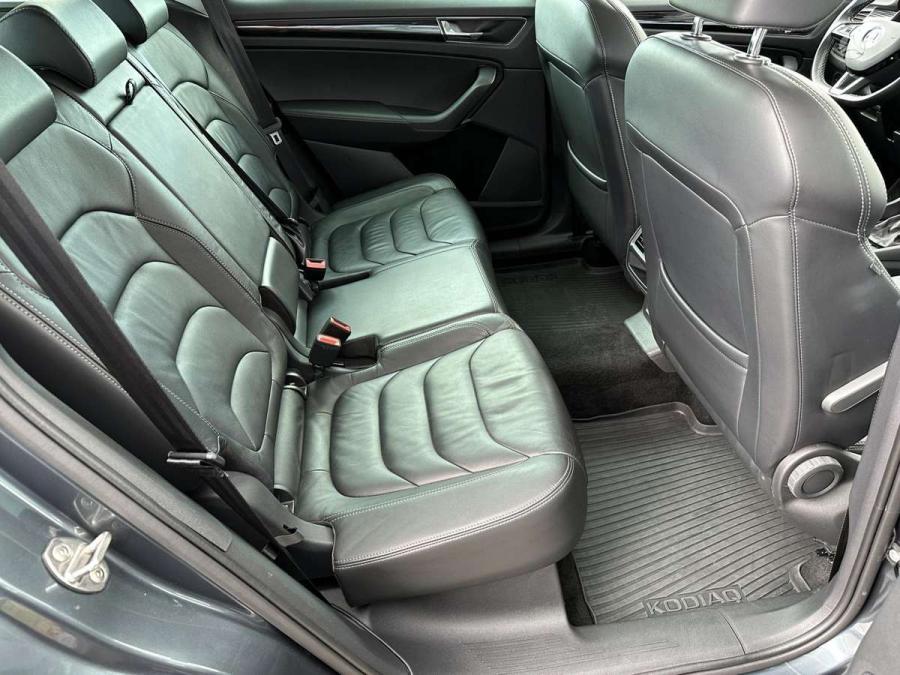 Grey Skoda Kodiaq 2020 in Vilnius, with an engine capacity of 2.00 L and mileage of 171 thousand km for 19850 €, photo 9 on AUTOMOTO.COM.LV
