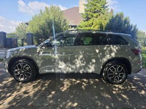 Grey Skoda Kodiaq 2020 in Raseiniai, with an engine capacity of 1.97 L and mileage of 226 thousand km for 15450 €, photo 9 on AUTOMOTO.COM.LV