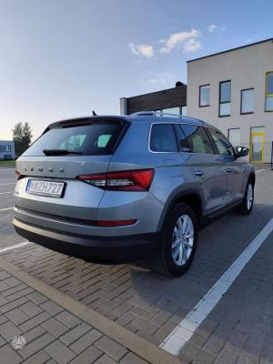 Grey Skoda Kodiaq 2020 in Kaunas, with an engine capacity of 1.97 L and mileage of 211 thousand km for 19499 €, photo 6 on AUTOMOTO.COM.LV