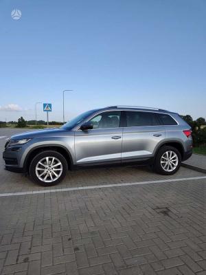 Grey Skoda Kodiaq 2020 in Kaunas, with an engine capacity of 1.97 L and mileage of 211 thousand km for 19499 €, photo 7 on AUTOMOTO.COM.LV