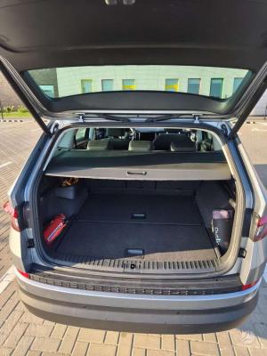 Grey Skoda Kodiaq 2020 in Kaunas, with an engine capacity of 1.97 L and mileage of 211 thousand km for 19499 €, photo 9 on AUTOMOTO.COM.LV