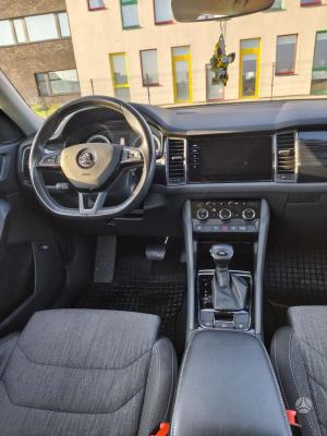 Grey Skoda Kodiaq 2020 in Kaunas, with an engine capacity of 1.97 L and mileage of 211 thousand km for 19499 €, photo 10 on AUTOMOTO.COM.LV