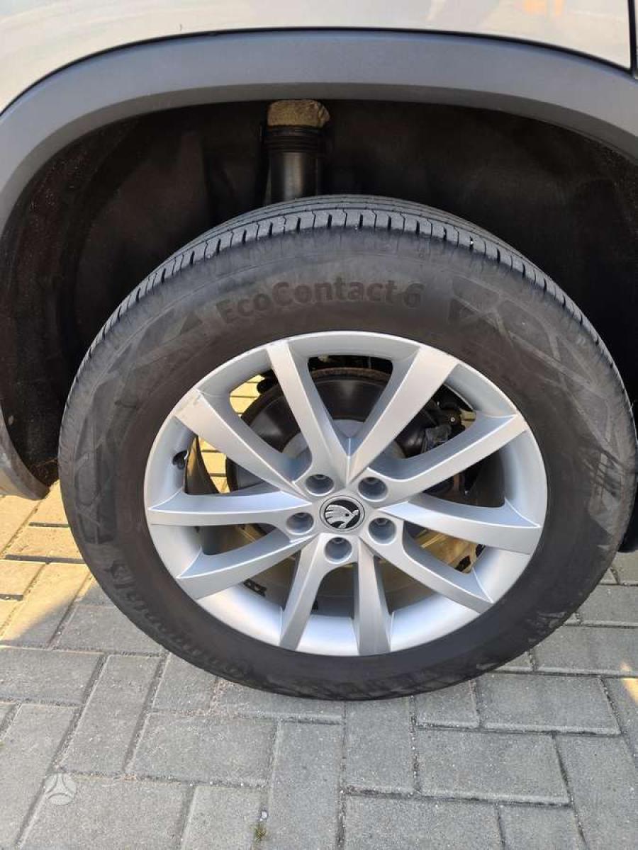 Grey Skoda Kodiaq 2020 in Kaunas, with an engine capacity of 1.97 L and mileage of 211 thousand km for 19499 €, photo 20 on AUTOMOTO.COM.LV