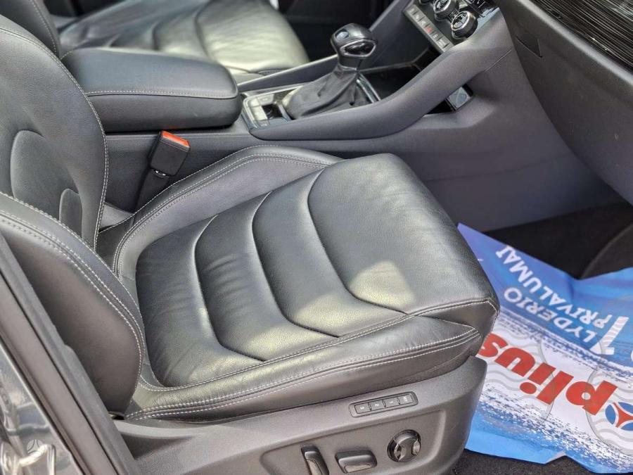 Grey Skoda Kodiaq 2020 in Vilnius, with an engine capacity of 2.00 L and mileage of 214 thousand km for 17900 €, photo 13 on AUTOMOTO.COM.LV