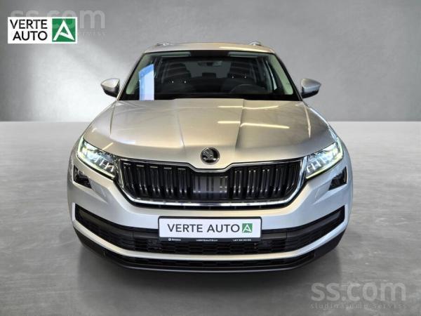 Grey Skoda Kodiaq 2020 in Riga, with an engine capacity of 1.50 L and mileage of 74 thousand km for 24490 €, photo 3 on AUTOMOTO.COM.LV