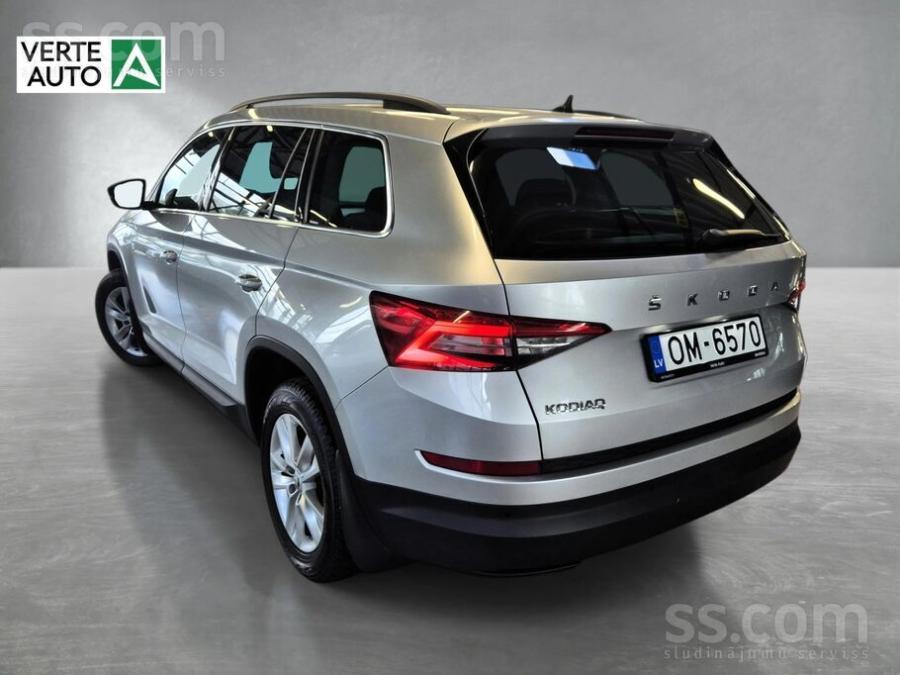 Pelēks Skoda Kodiaq 2020 Rīga, ar dzinēja tilpumu 1.50 L un nobraukumu 74 tūkst. km par 24490 €, foto 7 vietnē AUTOMOTO.COM.LV
