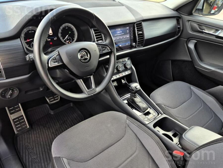 Pelēks Skoda Kodiaq 2020 Rīga, ar dzinēja tilpumu 1.50 L un nobraukumu 74 tūkst. km par 24490 €, foto 8 vietnē AUTOMOTO.COM.LV