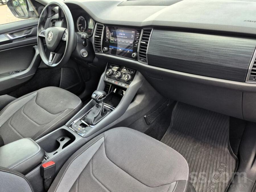 Pelēks Skoda Kodiaq 2020 Rīga, ar dzinēja tilpumu 1.50 L un nobraukumu 74 tūkst. km par 24490 €, foto 10 vietnē AUTOMOTO.COM.LV