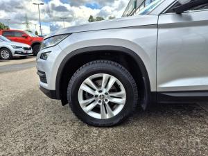 Pelēks Skoda Kodiaq 2020 Rīga, ar dzinēja tilpumu 1.50 L un nobraukumu 74 tūkst. km par 24490 €, foto 27 vietnē AUTOMOTO.COM.LV