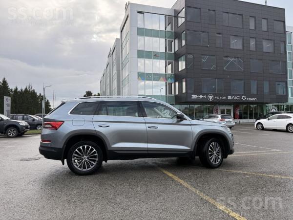 Skoda Kodiaq 2020 in Tallinn on AUTOMOTO.COM.LV Grey Skoda Kodiaq 2020 in Tallinn, with an engine capacity of 2.00 L and mileage of 173 thousand km for 22000 €, photo 4 on AUTOMOTO.COM.LV