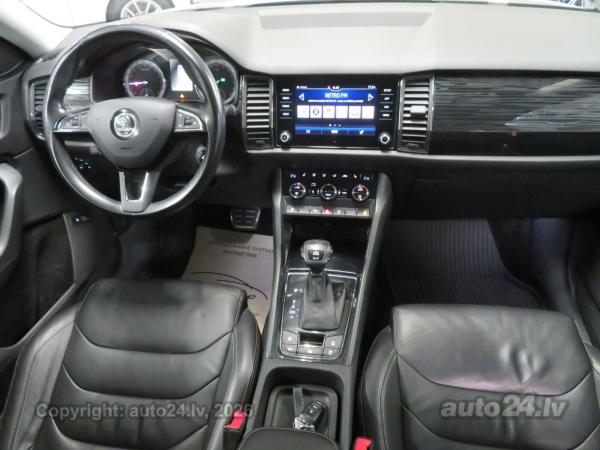 Skoda Kodiaq 2020 in Tallinn on AUTOMOTO.COM.LV Grey Skoda Kodiaq 2020 in Tallinn, with an engine capacity of 2.00 L and mileage of 183 thousand km for 21500 €, photo 4 on AUTOMOTO.COM.LV