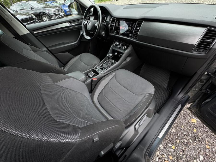 Grey Skoda Kodiaq 2020 in Valmiera, with an engine capacity of 2.00 L and mileage of 219 thousand km for 17400 €, photo 23 on AUTOMOTO.COM.LV