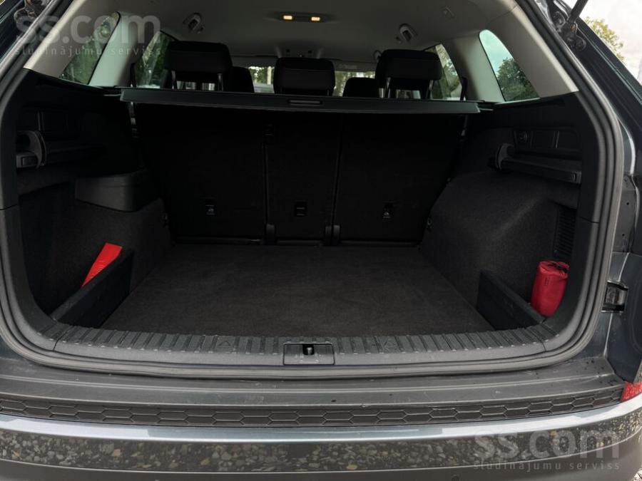 Grey Skoda Kodiaq 2020 in Valmiera, with an engine capacity of 2.00 L and mileage of 219 thousand km for 17400 €, photo 25 on AUTOMOTO.COM.LV