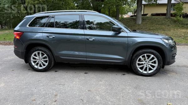 Grey Skoda Kodiaq 2020 in Riga, with an engine capacity of 2.00 L and mileage of 174 thousand km for 19600 €, photo 6 on AUTOMOTO.COM.LV