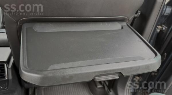 Grey Skoda Kodiaq 2020 in Riga, with an engine capacity of 2.00 L and mileage of 174 thousand km for 19600 €, photo 10 on AUTOMOTO.COM.LV