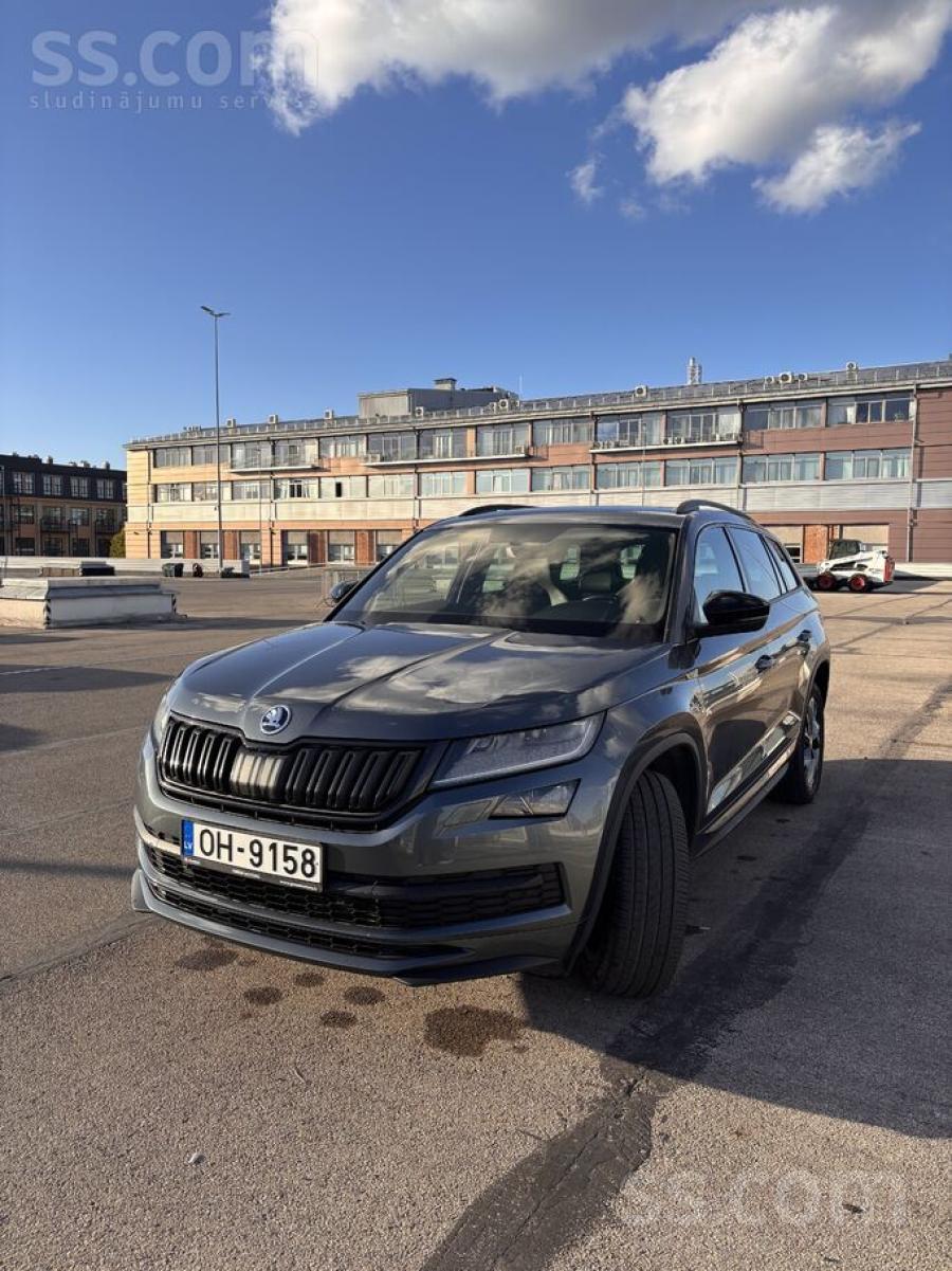 Серый Шкода Kodiaq 2020 в Рига, объемом двигателя 1.50 л и пробегом 77 тыс. км за 24500 €, фото 4 на AUTOMOTO.COM.LV