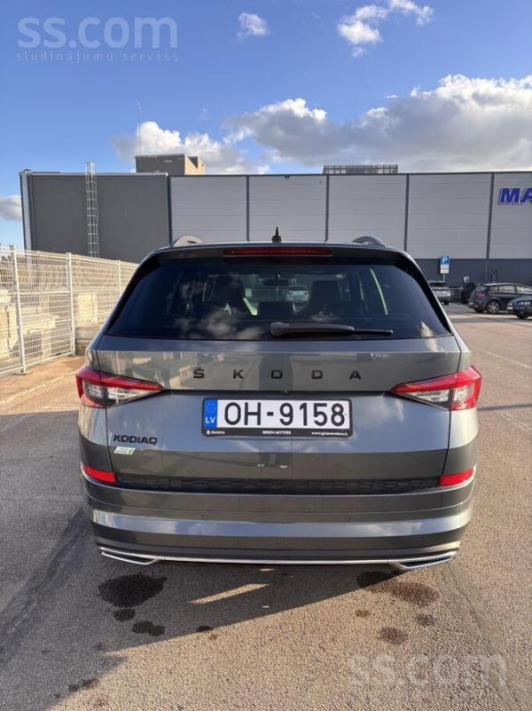 Pelēks Skoda Kodiaq 2020 Rīga, ar dzinēja tilpumu 1.50 L un nobraukumu 77 tūkst. km par 24500 €, foto 8 vietnē AUTOMOTO.COM.LV