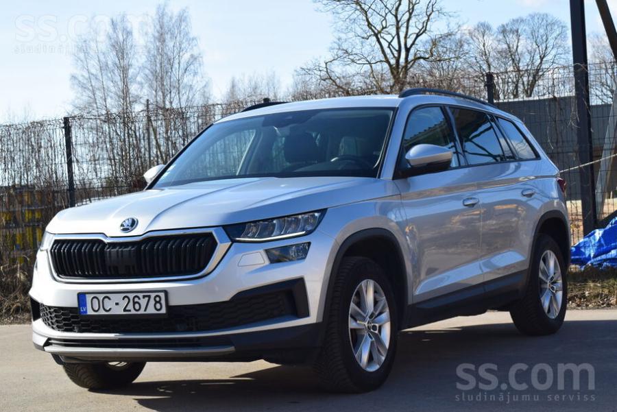 Grey Skoda Kodiaq 2021 in Ogre, with an engine capacity of 2.00 L and mileage of 0 thousand km for 18800 €, photo 4 on AUTOMOTO.COM.LV