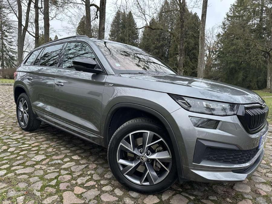 Pelēks Skoda Kodiaq 2021 Kauņa, ar dzinēja tilpumu 1.97 L un nobraukumu 250 tūkst. km par 25398 €, foto 2 vietnē AUTOMOTO.COM.LV