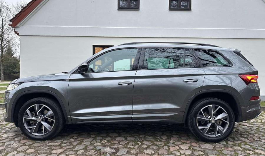 Pelēks Skoda Kodiaq 2021 Kauņa, ar dzinēja tilpumu 1.97 L un nobraukumu 250 tūkst. km par 25398 €, foto 15 vietnē AUTOMOTO.COM.LV