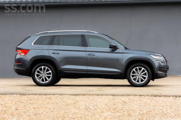 Pelēks Skoda Kodiaq 2021 Jelgava, ar dzinēja tilpumu 1.50 L un nobraukumu 243 tūkst. km par 17500 €, foto 4 vietnē AUTOMOTO.COM.LV