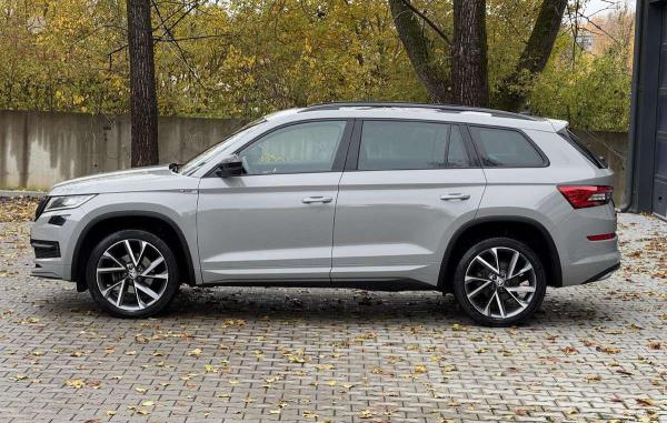 Pelēks Skoda Kodiaq 2021 Šauļi, ar dzinēja tilpumu 1.50 L un nobraukumu 219 tūkst. km par 21990 €, foto 8 vietnē AUTOMOTO.COM.LV