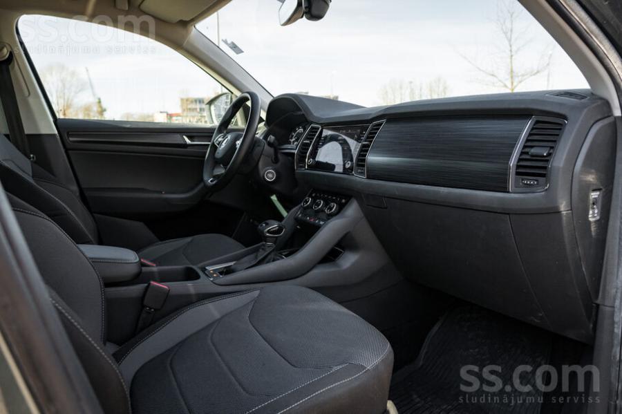 Pelēks Skoda Kodiaq 2021 Rīga, ar dzinēja tilpumu 1.50 L un nobraukumu 0 tūkst. km par 23300 €, foto 8 vietnē AUTOMOTO.COM.LV