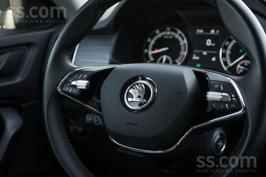 Pelēks Skoda Kodiaq 2021 Rīga, ar dzinēja tilpumu 1.50 L un nobraukumu 0 tūkst. km par 23300 €, foto 16 vietnē AUTOMOTO.COM.LV