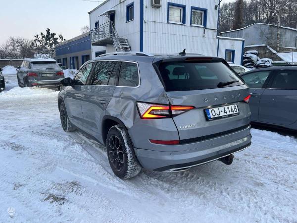Grey Skoda Kodiaq 2021 in Kaunas, with an engine capacity of 1.97 L and mileage of 188 thousand km for 11900 €, photo 4 on AUTOMOTO.COM.LV