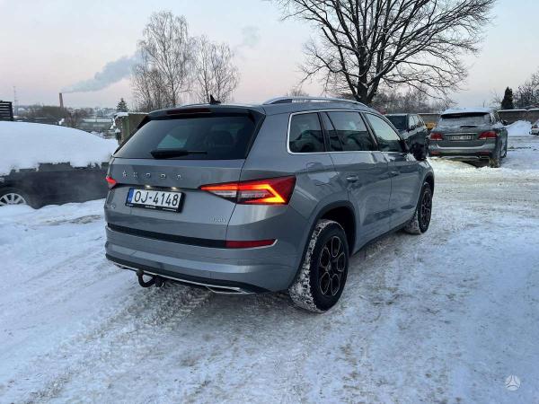 Серый Шкода Kodiaq 2021 в Каунас, объемом двигателя 1.97 л и пробегом 188 тыс. км за 11900 €, фото 3 на AUTOMOTO.COM.LV