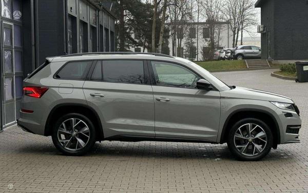 Серый Шкода Kodiaq 2021 в Вильнюс, объемом двигателя 1.50 л и пробегом 190 тыс. км за 22990 €, фото 4 на AUTOMOTO.COM.LV