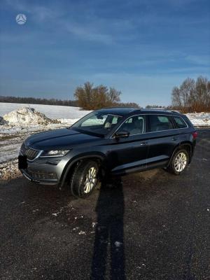 Pelēks Skoda Kodiaq 2021 Klaipėda, ar dzinēja tilpumu 1.50 L un nobraukumu 88 tūkst. km par 22000 €, foto 3 vietnē AUTOMOTO.COM.LV