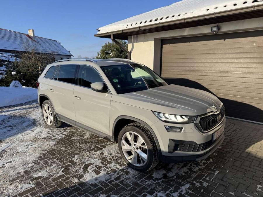Grey Skoda Kodiaq 2021 in Utena, with an engine capacity of 1.97 L and mileage of 91 thousand km for 27000 €, photo 1 on AUTOMOTO.COM.LV