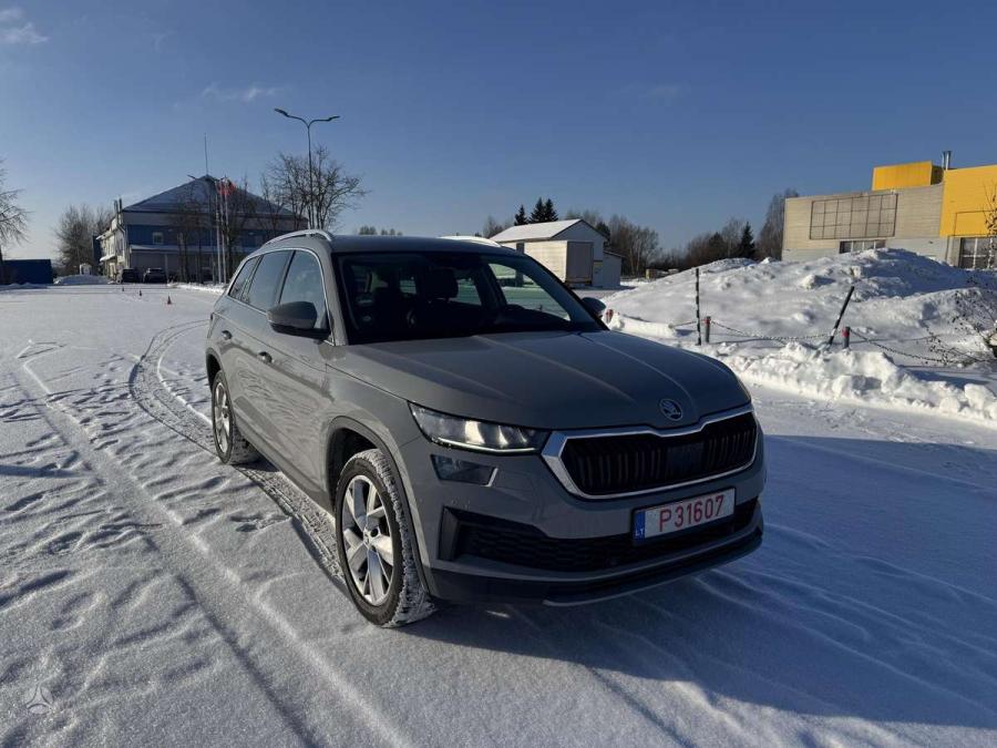 Grey Skoda Kodiaq 2021 in Utena, with an engine capacity of 1.97 L and mileage of 91 thousand km for 27000 €, photo 8 on AUTOMOTO.COM.LV