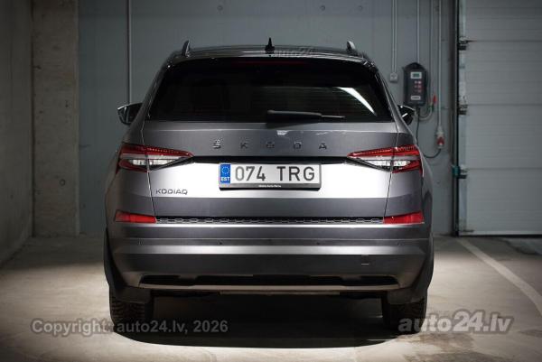 Pelēks Skoda Kodiaq 2021 Tallina, ar dzinēja tilpumu 1.50 L un nobraukumu 127 tūkst. km par 23490 €, foto 6 vietnē AUTOMOTO.COM.LV