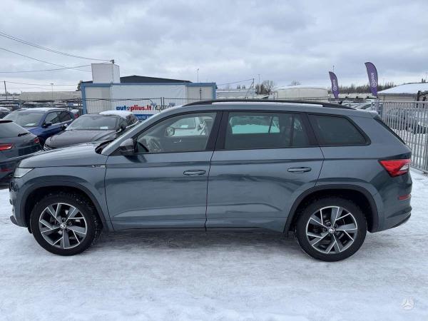 Grey Skoda Kodiaq 2021 in Kaunas, with an engine capacity of 1.50 L and mileage of 188 thousand km for 21400 €, photo 3 on AUTOMOTO.COM.LV
