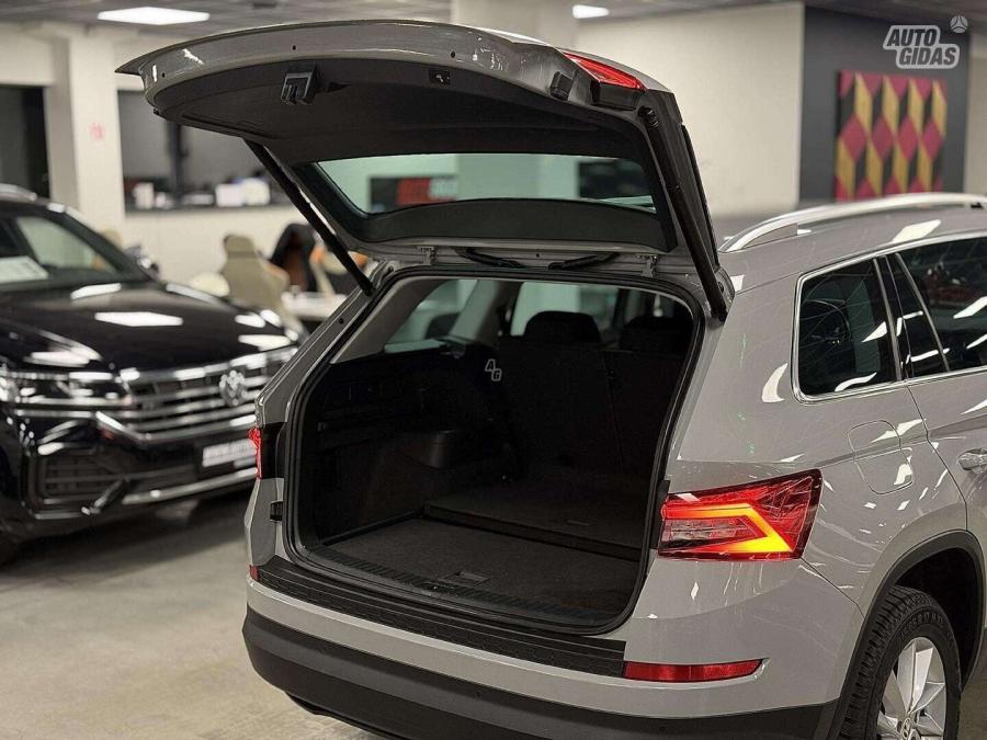 Grey Skoda Kodiaq 2021 in Klaipeda, with an engine capacity of 2.00 L and mileage of 248 thousand km for 24750 €, photo 13 on AUTOMOTO.COM.LV