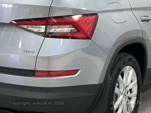 Pelēks Skoda Kodiaq 2021 Tallina, ar dzinēja tilpumu 2.00 L un nobraukumu 111 tūkst. km par 25700 €, foto 25 vietnē AUTOMOTO.COM.LV
