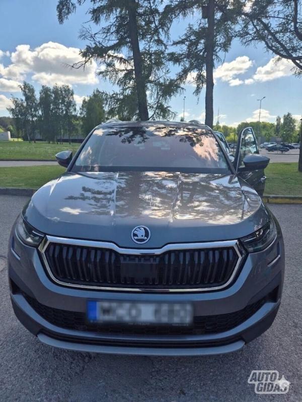 Pelēks Skoda Kodiaq 2021 Viļņa, ar dzinēja tilpumu 1.50 L un nobraukumu 84 tūkst. km par 29900 €, foto 3 vietnē AUTOMOTO.COM.LV