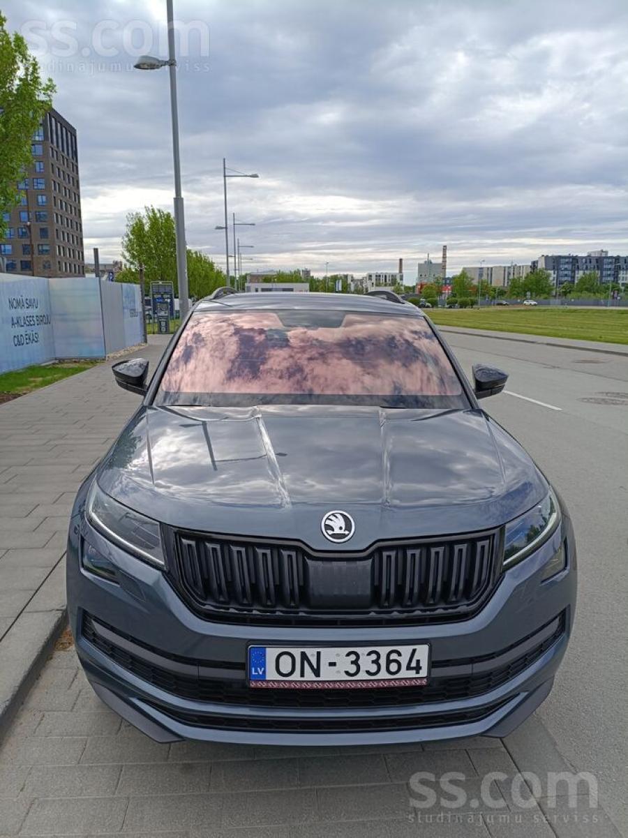 Серый Шкода Kodiaq 2021 в Рига, объемом двигателя 1.50 л и пробегом 90 тыс. км за 24500 €, фото 5 на AUTOMOTO.COM.LV