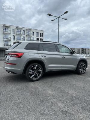 Серый Шкода Kodiaq 2021 в Вильнюс, объемом двигателя 2.00 л и пробегом 109 тыс. км за 38000 €, фото 11 на AUTOMOTO.COM.LV