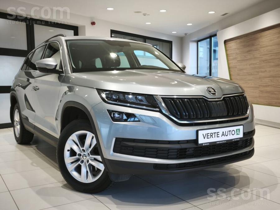 Pelēks Skoda Kodiaq 2021 Rīga, ar dzinēja tilpumu 1.50 L un nobraukumu 78 tūkst. km par 23290 €, foto 1 vietnē AUTOMOTO.COM.LV