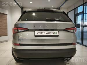 Pelēks Skoda Kodiaq 2021 Rīga, ar dzinēja tilpumu 1.50 L un nobraukumu 78 tūkst. km par 23290 €, foto 6 vietnē AUTOMOTO.COM.LV