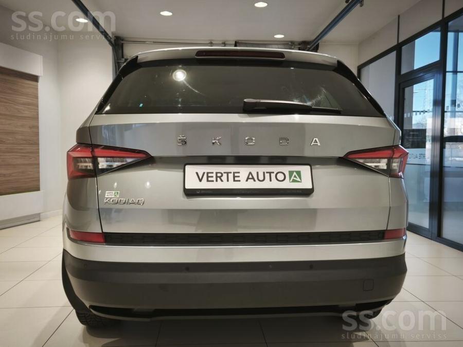 Pelēks Skoda Kodiaq 2021 Rīga, ar dzinēja tilpumu 1.50 L un nobraukumu 78 tūkst. km par 23290 €, foto 6 vietnē AUTOMOTO.COM.LV