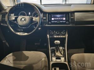 Pelēks Skoda Kodiaq 2021 Rīga, ar dzinēja tilpumu 1.50 L un nobraukumu 78 tūkst. km par 23290 €, foto 8 vietnē AUTOMOTO.COM.LV